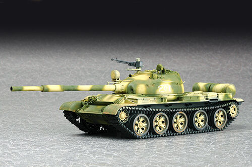 Trumpeter 07147 Russian T-62 Main Battle Tank 1972