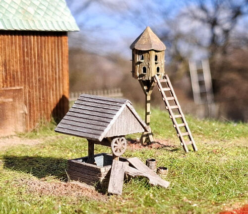 Model scene 98535 Rustic Well and Dovecote Set