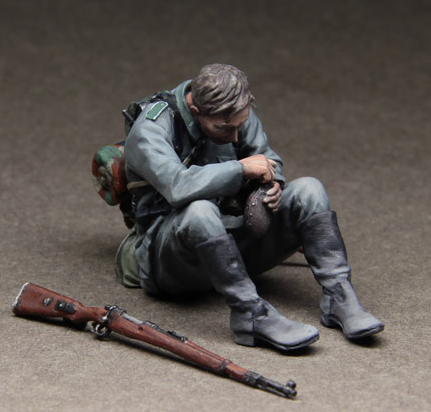 Stalingrad 3538 German Infantryman at rest