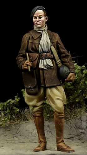 The Bodi Miniatures 35101 French Tank Crewman WWII