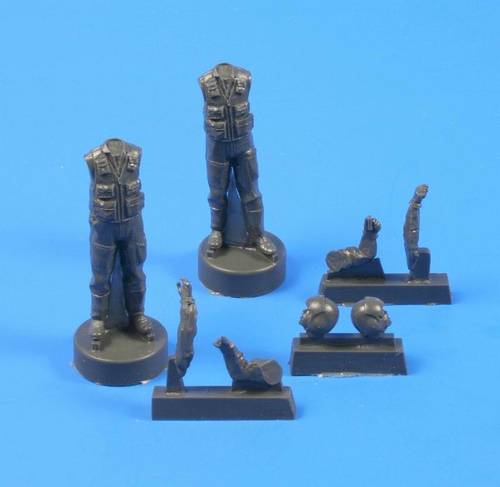 CMK F35202 AH-1 Cobra pilots-post 1980 2fig.