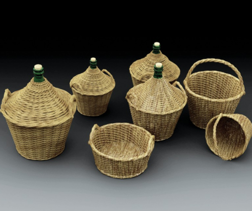 Royal Model di R. Reale 793 Demijohns and wicker baskets