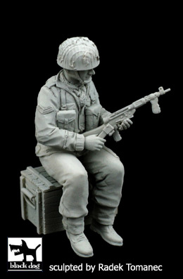 Black Dog F35098 British paratrooper