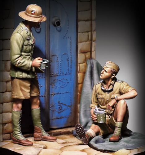 Royal Model di R. Reale 951 German DAK soldiers on lunch break - WWII