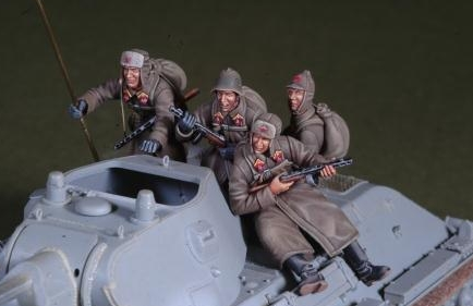 DEF Model DO35C04 WWII Early war Russian tank rider set (4Fig.s)