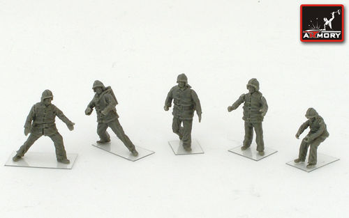 Armory Models Group F7215 Soviet/Russian Airfield firefighters (modern)