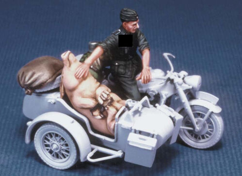 Legend LF0029 German motorcycle rider with a pig (WWⅡ)