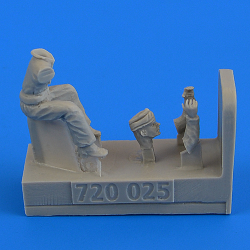 Aerobonus 720025 WWII RAF Motorcycle Driver - part 2 Figurines AIRFIX