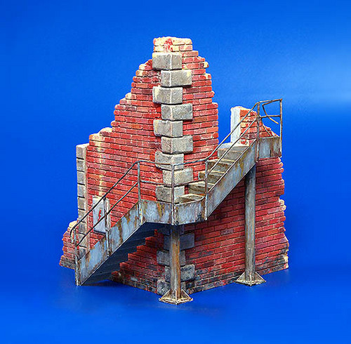 Plus Model 197 Factory corner with steps
