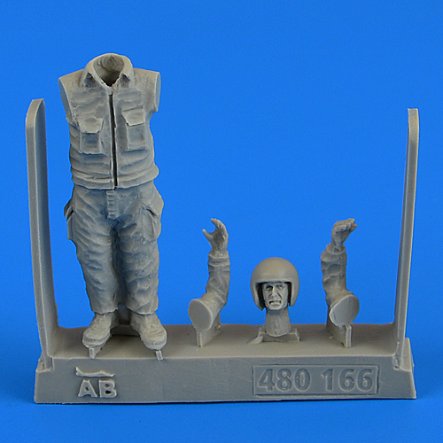Aerobonus 480166 Warsaw Pact Aircraft Mechanic - part 2 Figurines