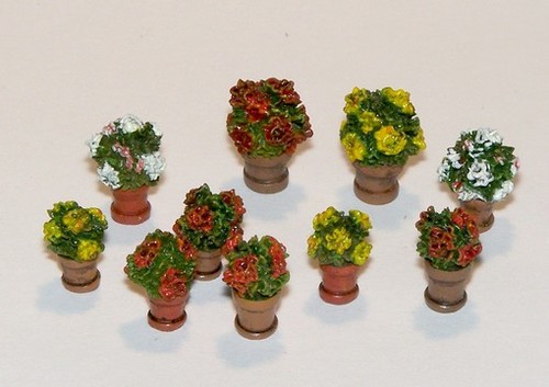 Plus Model 380 Flowers in flowerpots