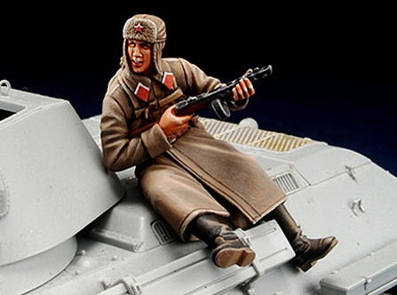 DEF Model DO35010 WWII Russian winter tank rider #1