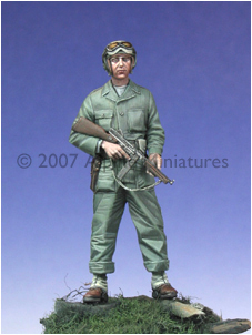 Alpine Miniatures 35019 WW2 US Tanker with Tommy Gun