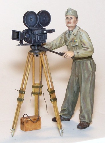 Plus Model 307 U.S. cameraman