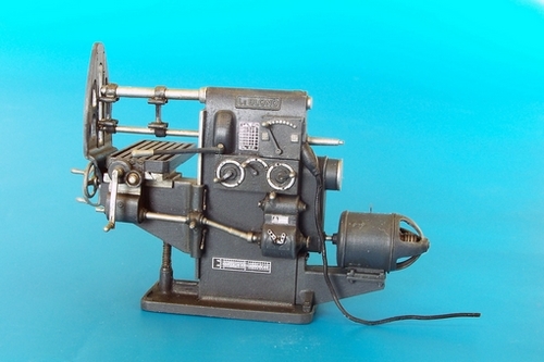 Plus Model 437 Milling machine
