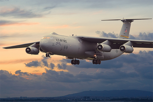 Roden 325 Lockheed C141 B Starlifter