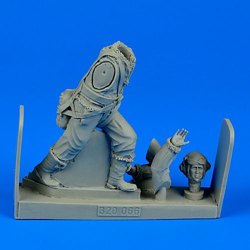 Aerobonus 320066 R.A.F. fighter pilot WWII Figurines