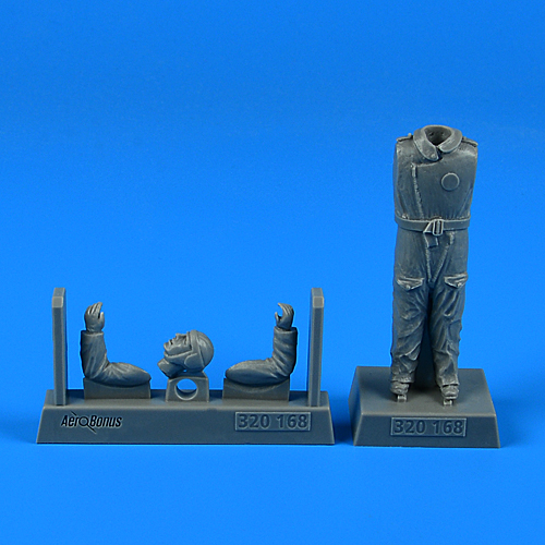 Aerobonus 320168 Italian WWII Fighter Pilot