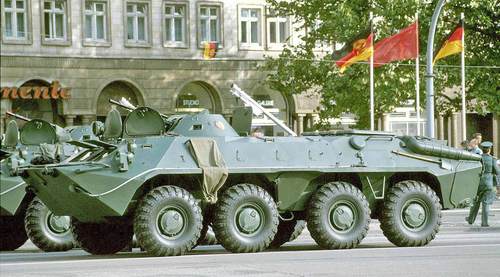 ACE 72166 BTR-70 APC (late production series)