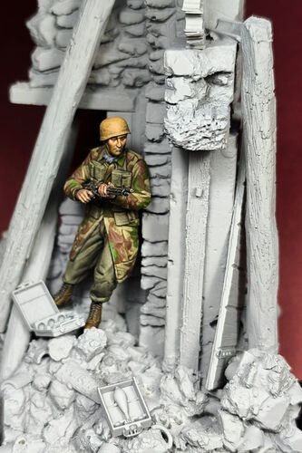 HD Models 35273 Fallschirmjaeger with FG42 (1944)