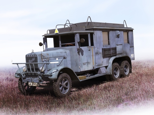 ICM 35467 Henschel 33D1 Kfz.72 WWII German Radio Communication Truck