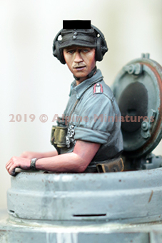 Alpine Miniatures 35265 German Panzer Commander Summer Set - 2 figs