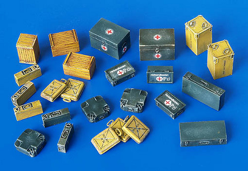 Plus Model 4023 Ammunition and medical Aid containers - Germany WW II