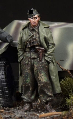 The Bodi Miniatures 35081 SS panzer recon officer #2
