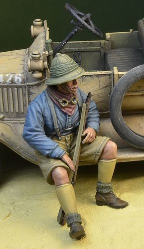 D-DAY miniature studio 35120 WWI Anzac soldier seating, 1915-18