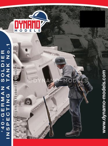 Dynamo-Models 48043 '40 - German Soldier Inspecting A Tank No. 1