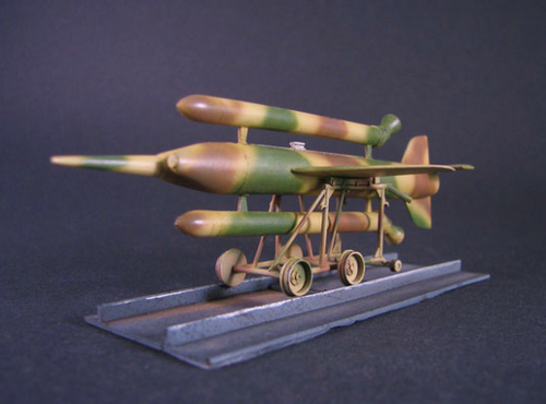 Custom scale 35007 HS 117 Butterfly anti-aircraft missile late version with transport frame