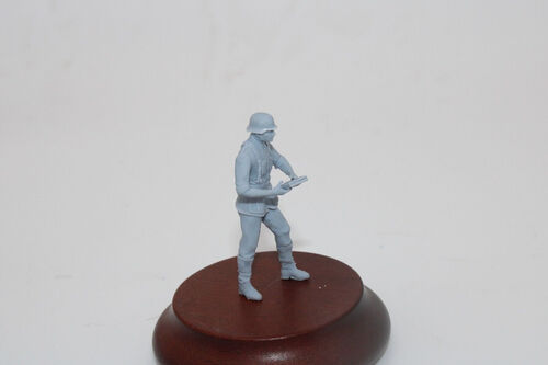 Peddinghaus-Decals 35L003 German Luftwaffe Soldier with 2cm FLAK ammo
