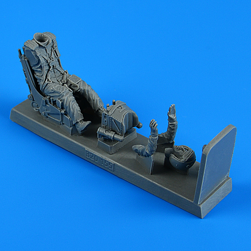Aerobonus 320155 Soviet Pilot with ej. seat for Su-25 TRUMPETER