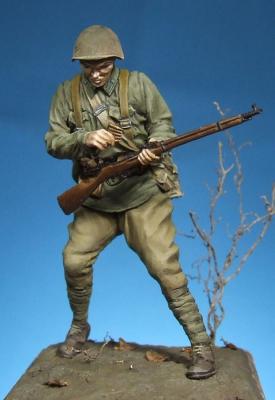 The Bodi Miniatures 35045 Soviet infantryman