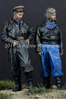 Alpine Miniatures 35119 Russian AFV Crew 44-45 Set (2 figs)
