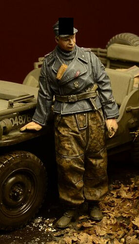 D-DAY miniature studio 35026 Waffen SS Tanker, Ardennes 1944