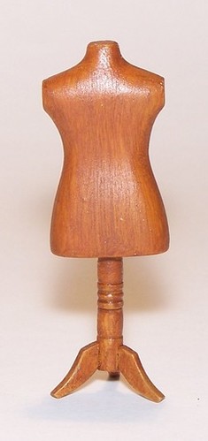 Plus Model EL045 Dress form