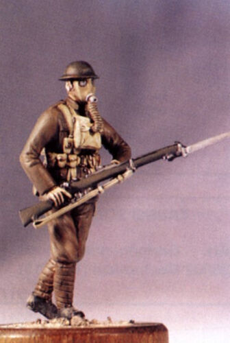 TAURO MODEL 35011 British Army Soldier with Gas Mask (1917-1918)