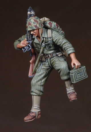 DEF Model DO35039 WWII-Korean War USMC MG Asst. Gunner