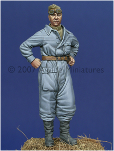 Alpine Miniatures 35012 WW2 Russian Tanker 1943-45
