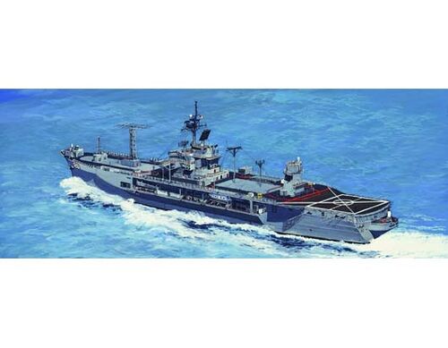 Trumpeter 05719 USS Mount Whitney LCC 20 Version 1997