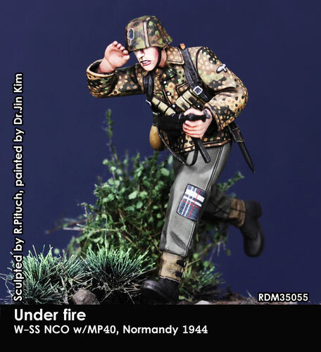 Rado Miniatures 35055 Under Fire - Waffen SS NCO With MP40, Normandy 1944