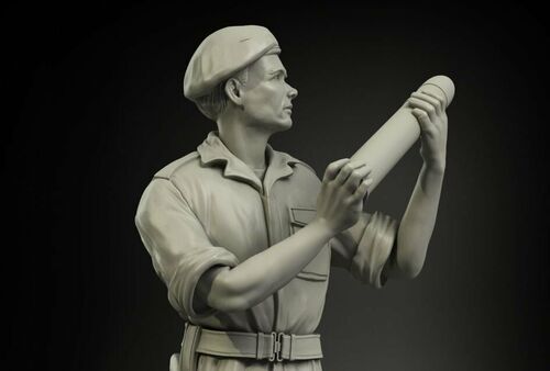 PanzerArt FI35-052 British RAC North Africa loading 75mm ammo soldier No.2