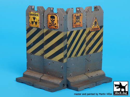 Black Dog FD012 Post apocalyptic roadblocks