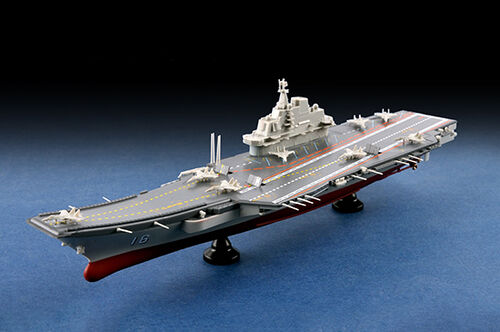 Trumpeter 07313 PLA Navy Aircraft Carrier LiaoNing CV-16