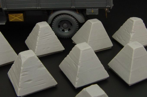 Hauler X48367 Dragon’s Teeth tank traps