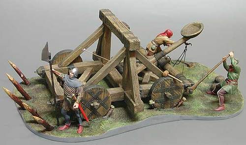 M-Model 32050 Medieval Catapult with Crew and Base