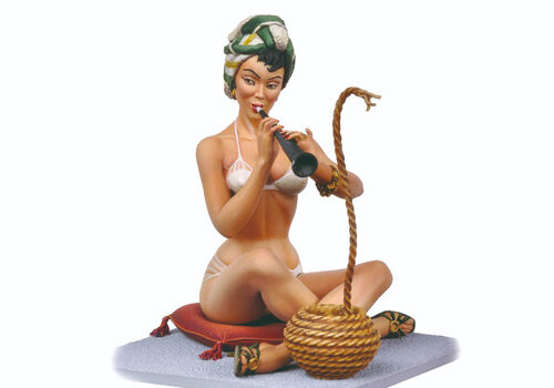 Andrea Miniatures PINUP26 Pin Up Series - The Trick