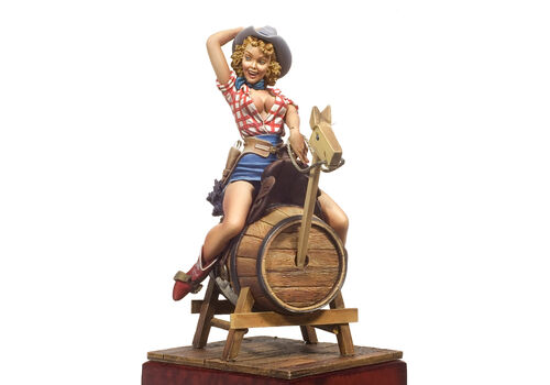 Andrea Miniatures PINUP17 Pin Up Series - Hit The Leather