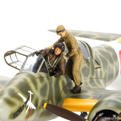 Zoukei Mura SWS13-F05 Kawasaki Ki-45 Toryu - Pilot Boarding Set (2 Figures)